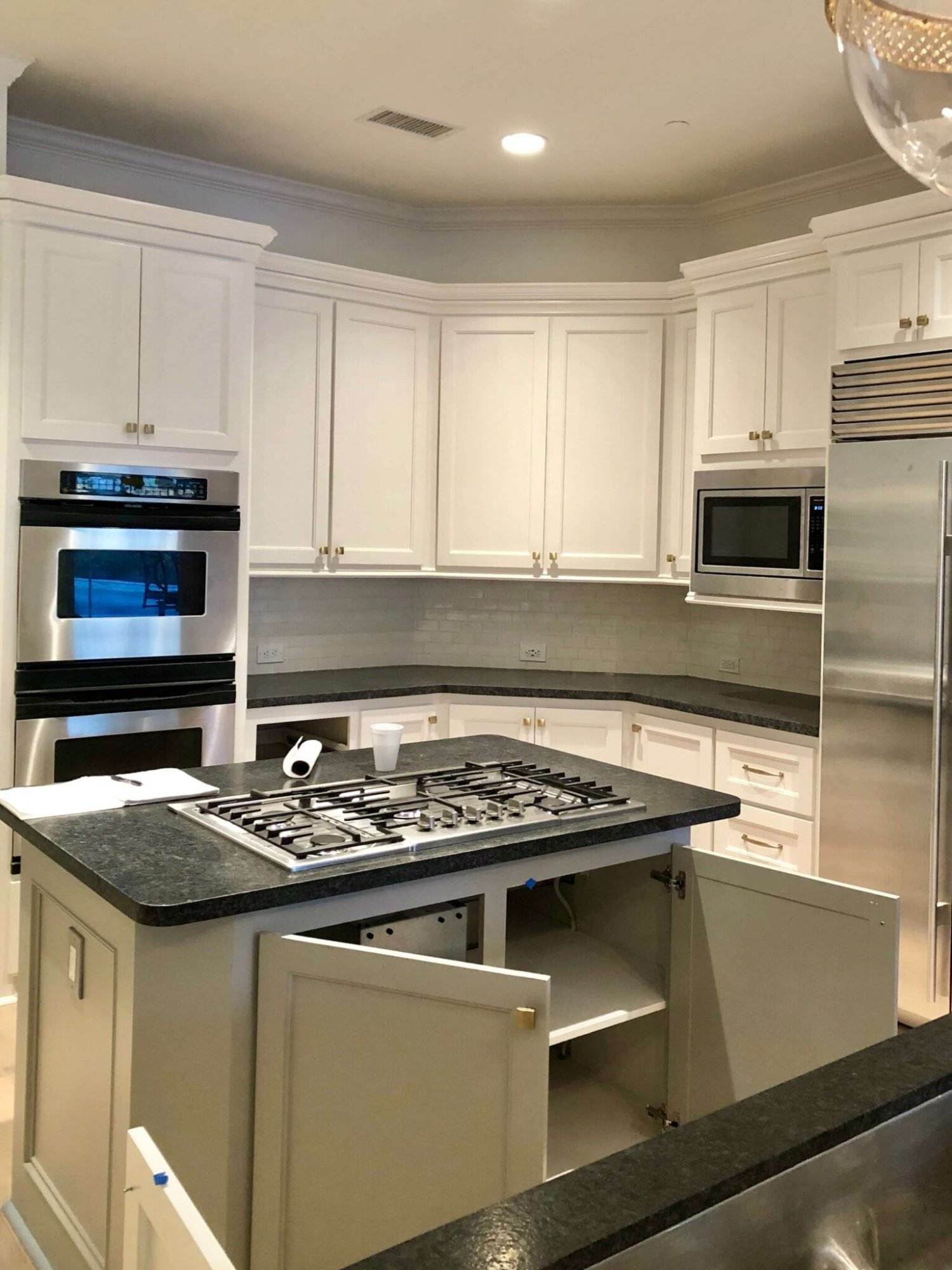Stove in Corner of KitchenPros and Cons - WellCraft Kitchens